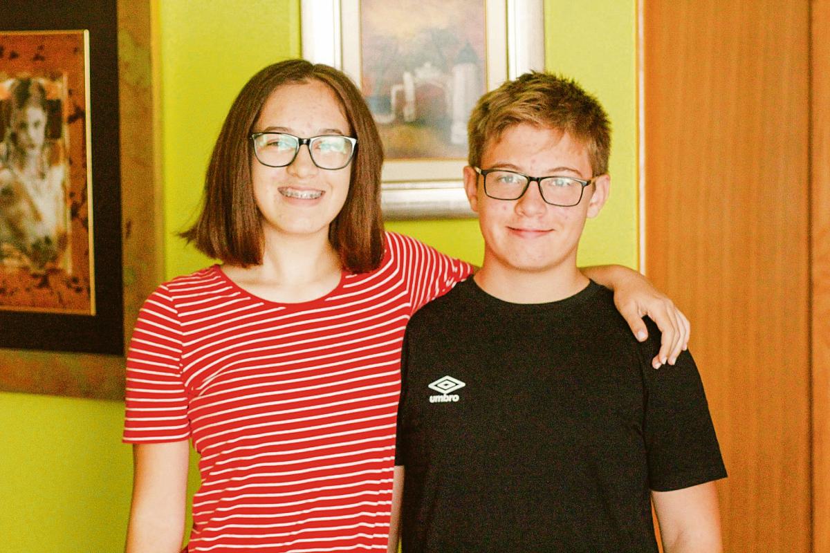 Ovogodišnja najbolja ludbreška učenica Ema Borko igra odbojku, svira ...