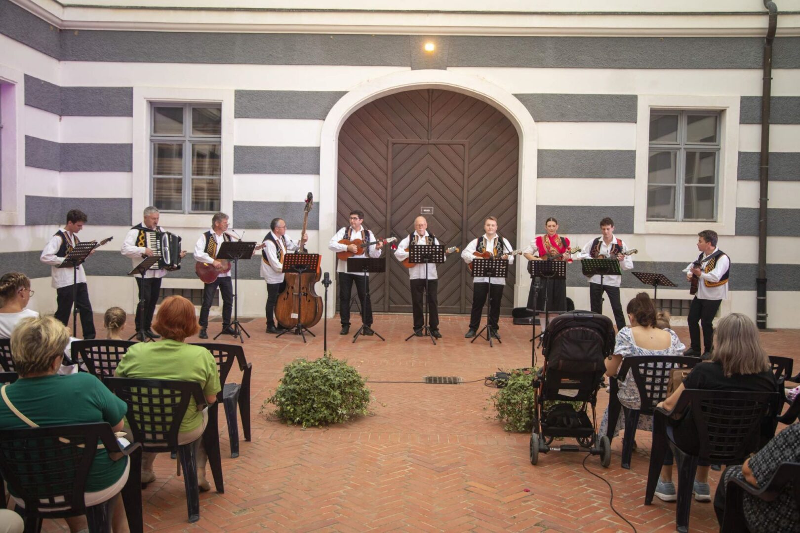 Tambura i pjesma ispunili dvorac Batthyany u sklopu programa “Ludbreg ...
